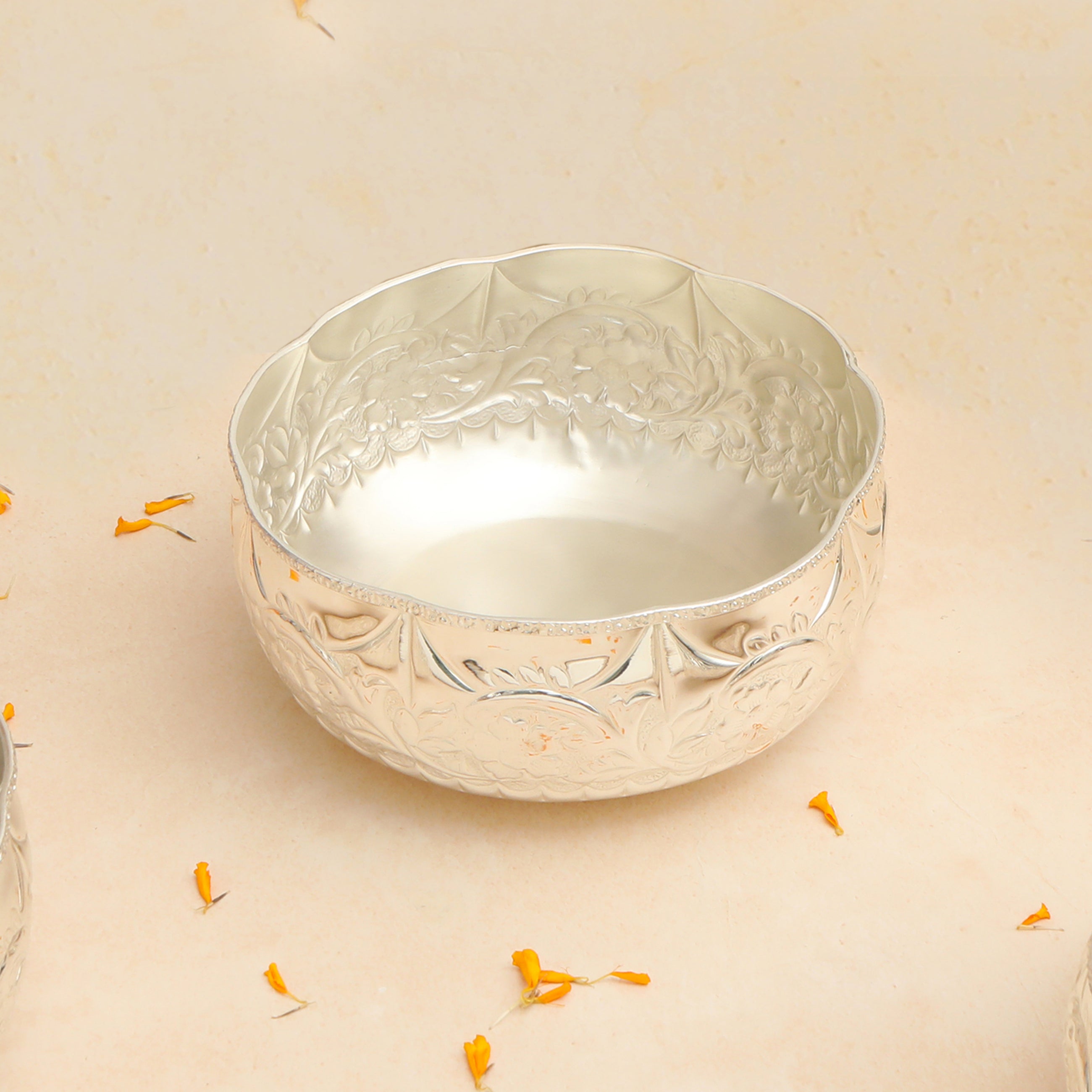 Chitai Silver Urli 7 Inch (Small) - Decorative Urli