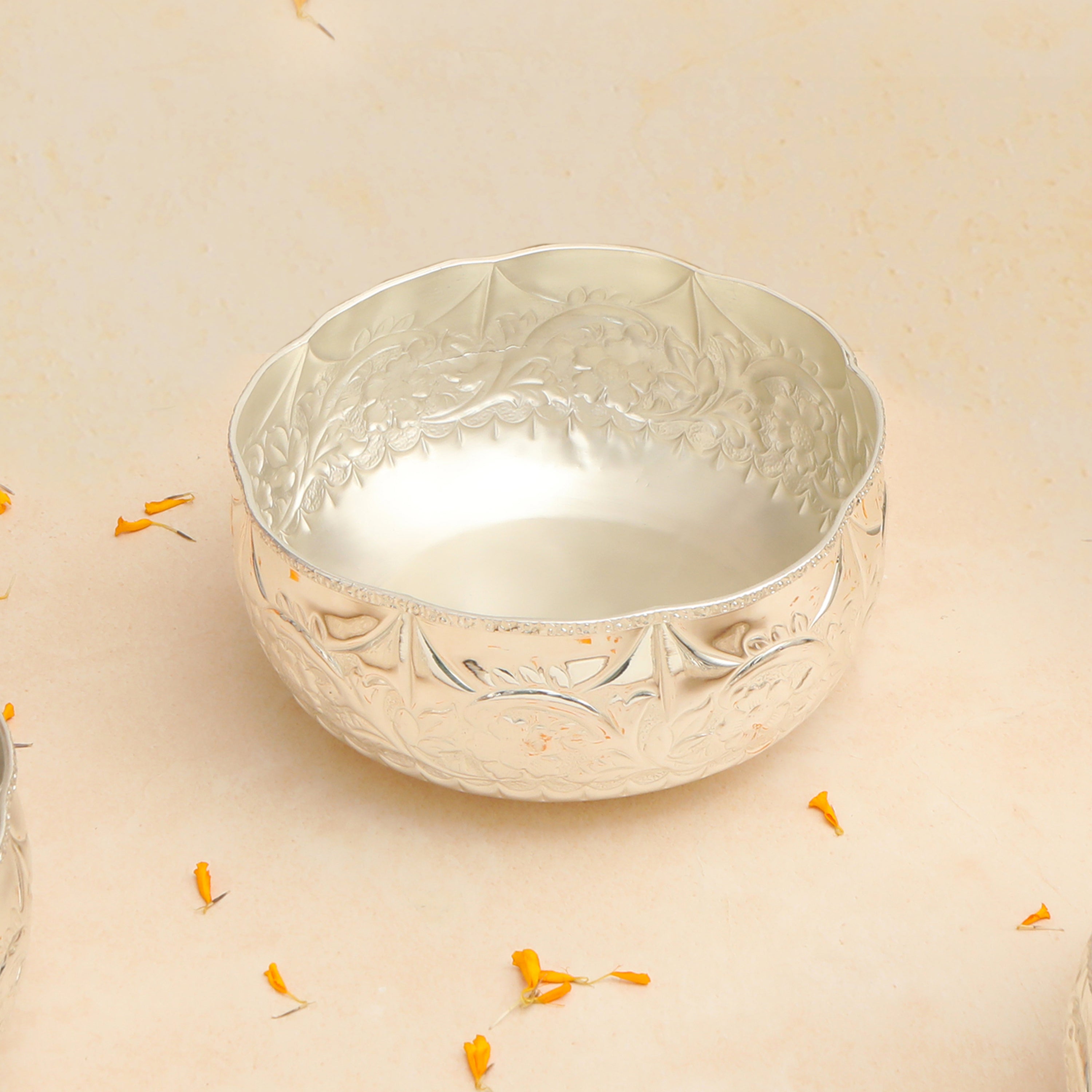 Chitai Silver Urli 7 Inch (Small) - Decorative Urli